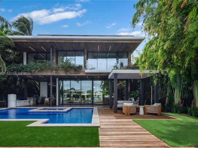 4 bedroom luxury Villa for sale in Miami Beach, Florida