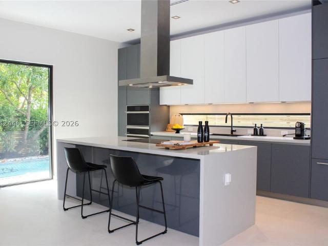 4 bedroom luxury Villa for sale in Miami, Florida