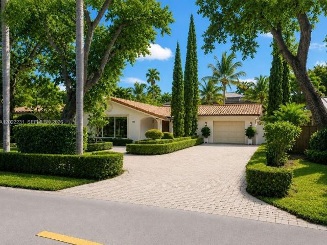 4 bedroom luxury Villa for sale in Miami, Florida