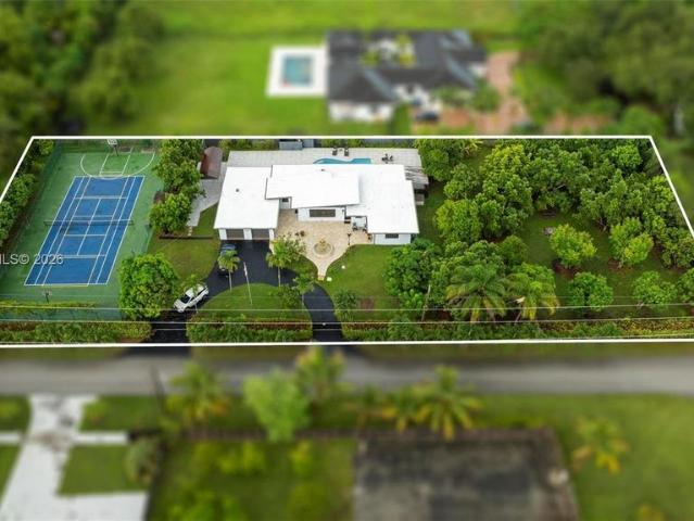 4 bedroom luxury Villa for sale in Miami, Florida