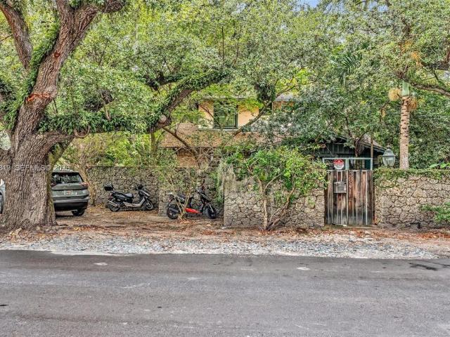 4 bedroom luxury Villa for sale in Miami, Florida