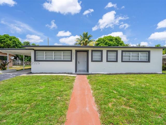 4 bedroom luxury Villa for sale in Miami Gardens, Florida