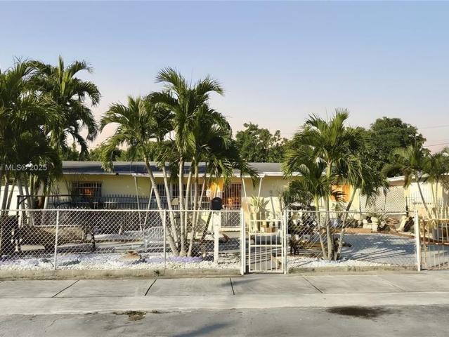 4 bedroom luxury Villa for sale in Miami Gardens, Florida