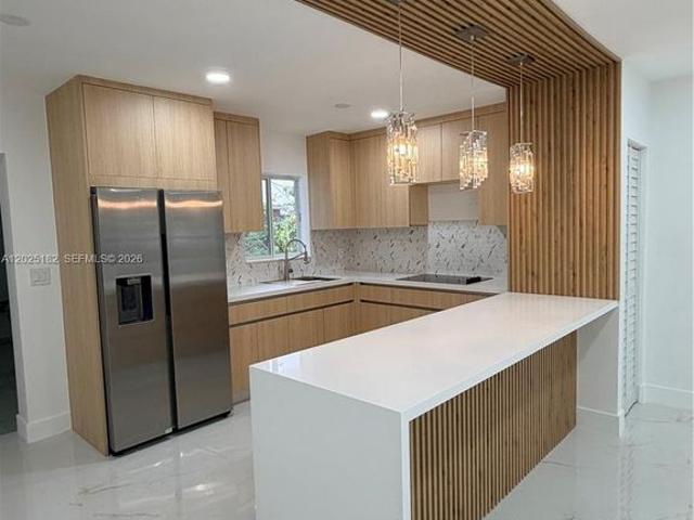 4 bedroom luxury Villa for sale in Miami Gardens, Florida