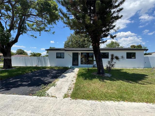 4 bedroom luxury Villa for sale in Miami Gardens, United States