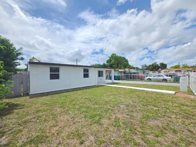 4 bedroom luxury Villa for sale in Miami Heights Trailer Park, Florida