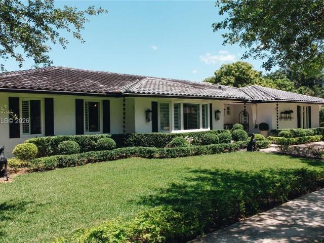 4 bedroom luxury Villa for sale in Miami Lakes, Florida