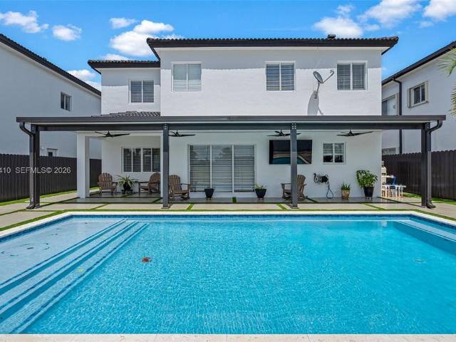 4 bedroom luxury Villa for sale in Miami Terrace Mobile Home, Florida