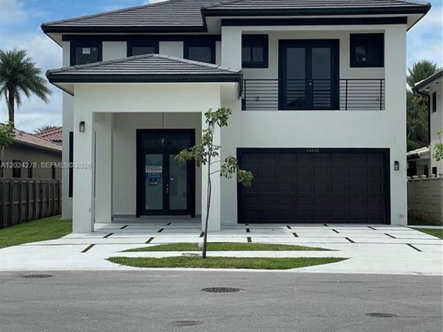 4 bedroom luxury Villa for sale in Miami Terrace Mobile Home, United States