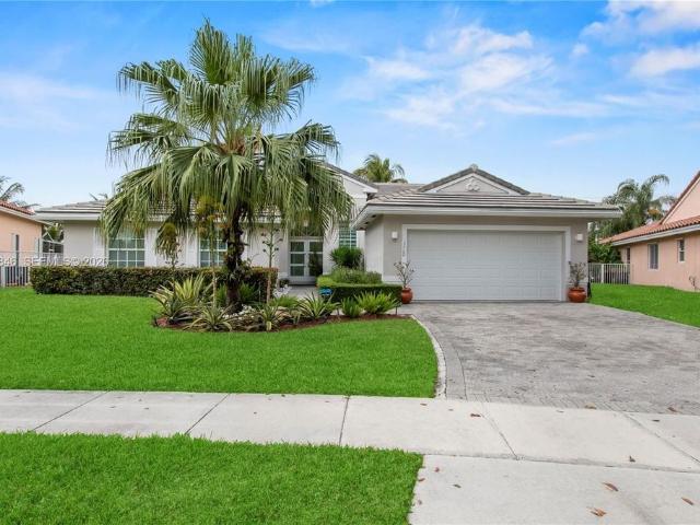 4 bedroom luxury Villa for sale in Miramar, Florida