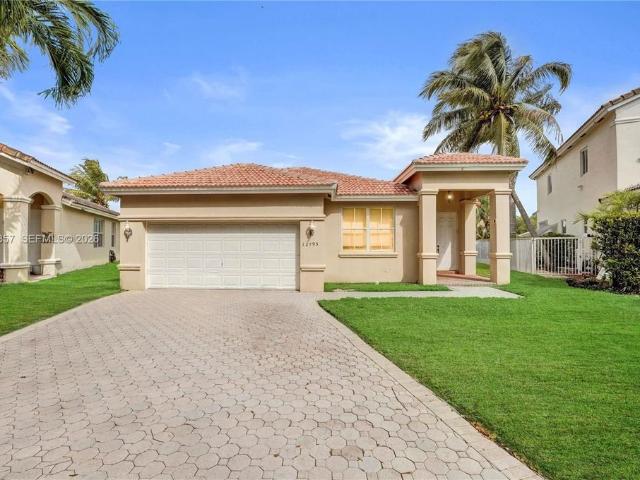 4 bedroom luxury Villa for sale in Miramar, Florida
