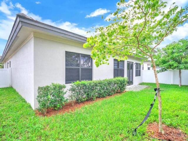 4 bedroom luxury Villa for sale in Miramar, Florida