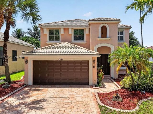 4 bedroom luxury Villa for sale in Miramar, Florida