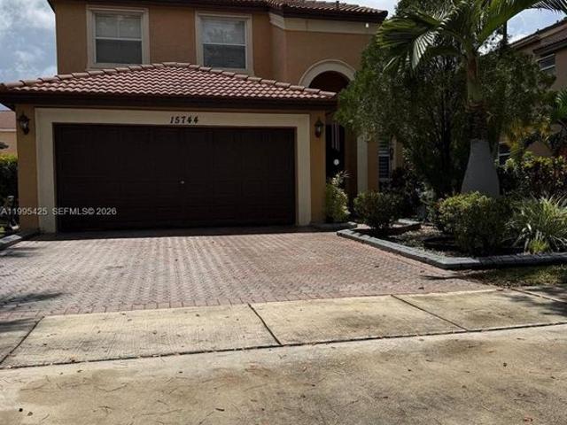 4 bedroom luxury Villa for sale in Miramar, Florida