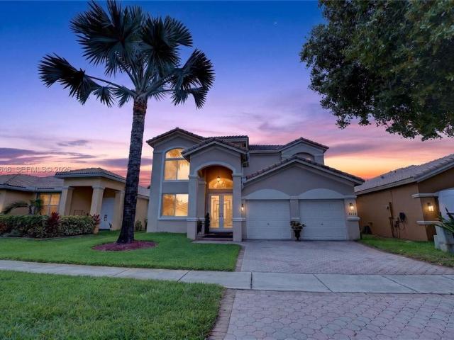 4 bedroom luxury Villa for sale in Miramar, Florida