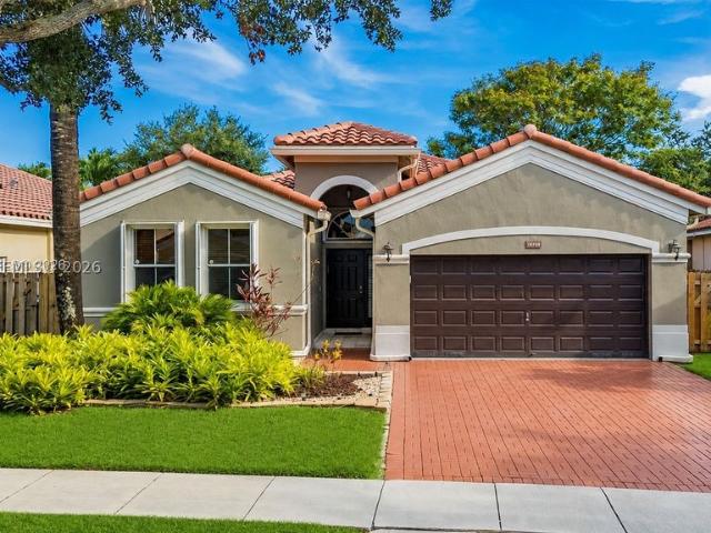 4 bedroom luxury Villa for sale in Miramar, Florida