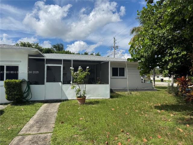 4 bedroom luxury Villa for sale in North Miami Beach, Florida