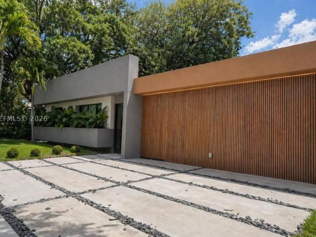 4 bedroom luxury Villa for sale in North Miami Beach, Florida