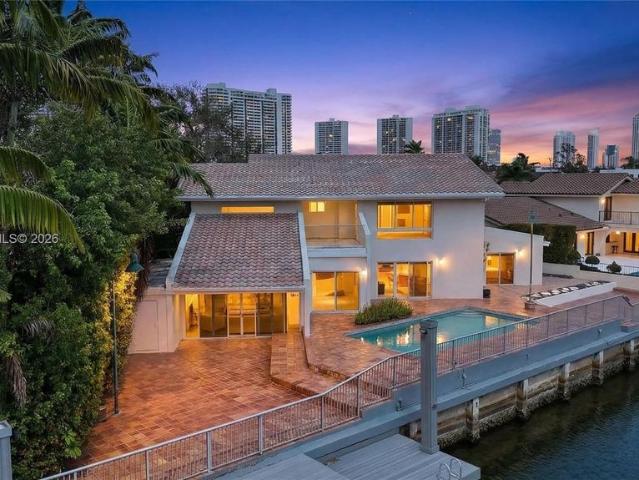 4 bedroom luxury Villa for sale in North Miami Beach, United States