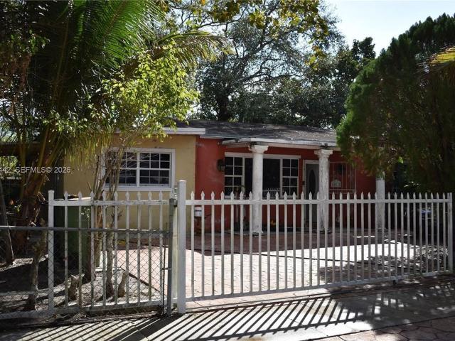 4 bedroom luxury Villa for sale in North Miami, Florida