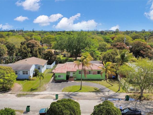 4 bedroom luxury Villa for sale in North Miami, Florida