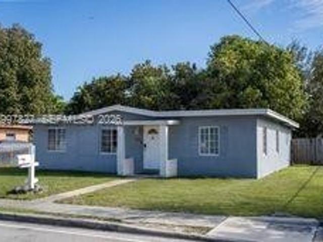 4 bedroom luxury Villa for sale in North Miami, Florida