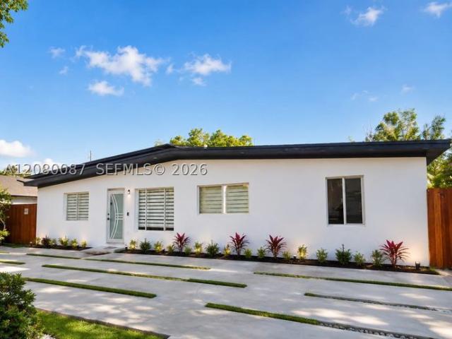 4 bedroom luxury Villa for sale in North Miami, Florida