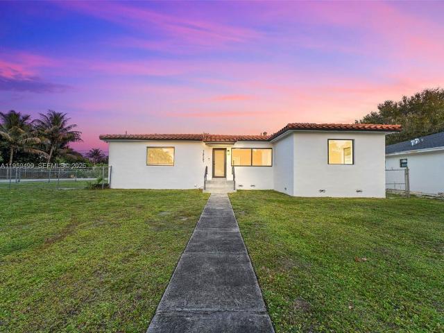 3 bedroom luxury Villa for sale in North Miami, Florida