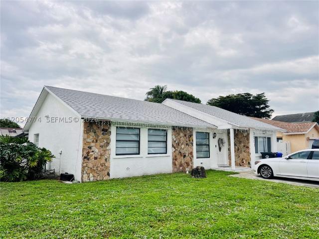4 bedroom luxury Villa for sale in North Lauderdale, Florida