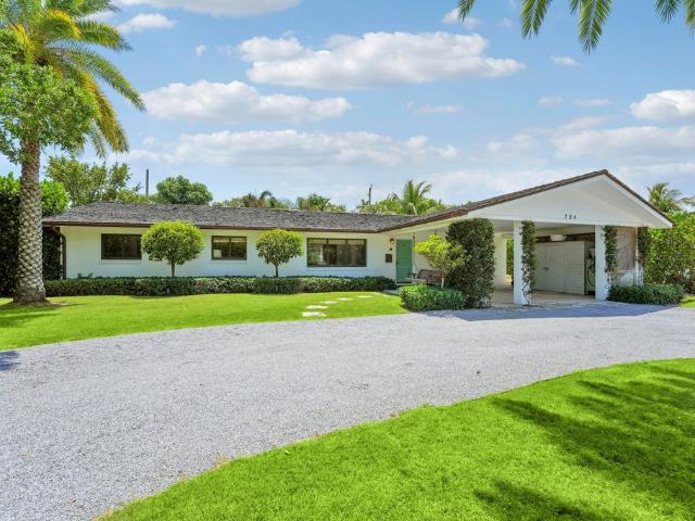 4 bedroom luxury Villa for sale in North Palm Beach, Florida