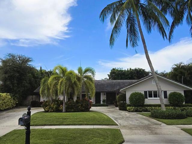 4 bedroom luxury Villa for sale in North Palm Beach, Florida