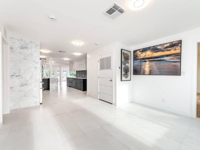 4 bedroom luxury Villa for sale in Oakland Park, Florida