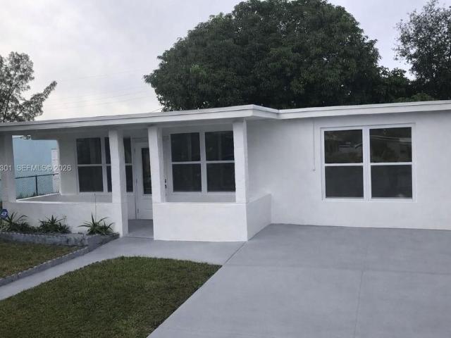 4 bedroom luxury Villa for sale in Opa locka North historical, United States