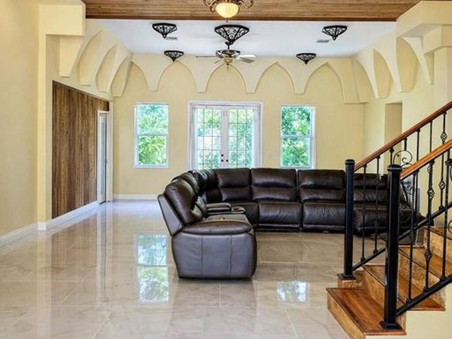4 bedroom luxury Villa for sale in Aventura, Florida