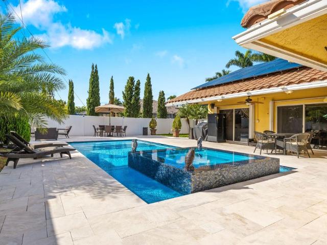 4 bedroom luxury Villa for sale in Boca Raton, Florida