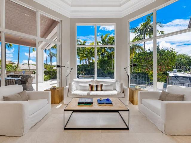 4 bedroom luxury Villa for sale in Boca Raton, Florida