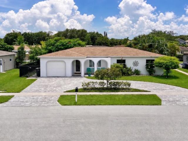 4 bedroom luxury Villa for sale in Boca Raton, Florida