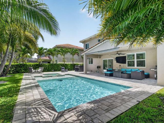 4 bedroom luxury Villa for sale in Boynton Beach, Florida