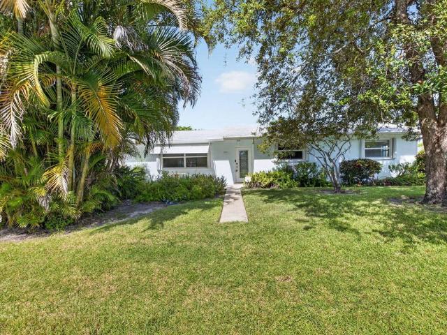 4 bedroom luxury Villa for sale in Boynton Beach, Florida