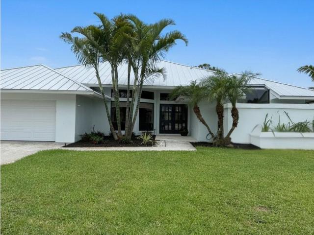 4 bedroom luxury Villa for sale in Boynton Beach, Florida