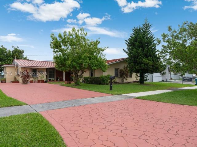 4 bedroom luxury Villa for sale in Cutler Bay, Florida