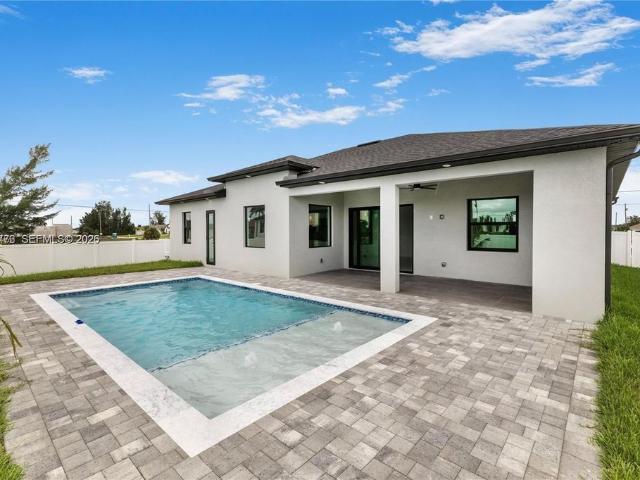 4 bedroom luxury Villa for sale in Cape Coral, Florida