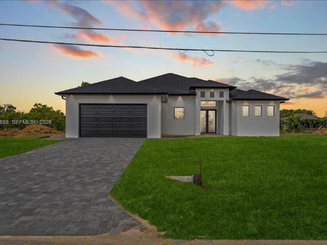 4 bedroom luxury Villa for sale in Cape Coral, Florida
