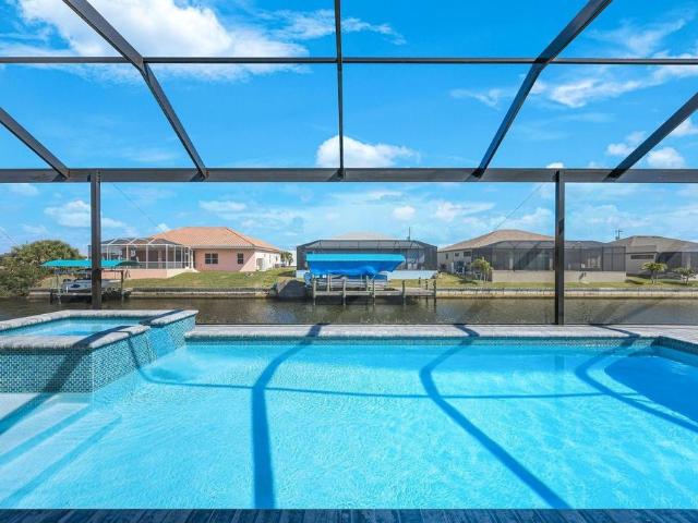 4 bedroom luxury Villa for sale in Cape Coral, Florida