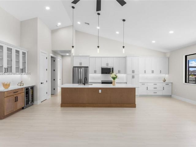 4 bedroom luxury Villa for sale in Cape Coral, United States