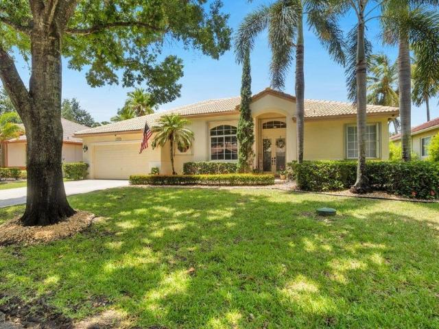 4 bedroom luxury Villa for sale in Coconut Creek, Florida