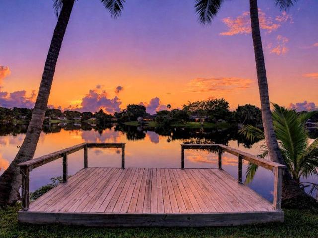 4 bedroom luxury Villa for sale in Cooper City, Florida