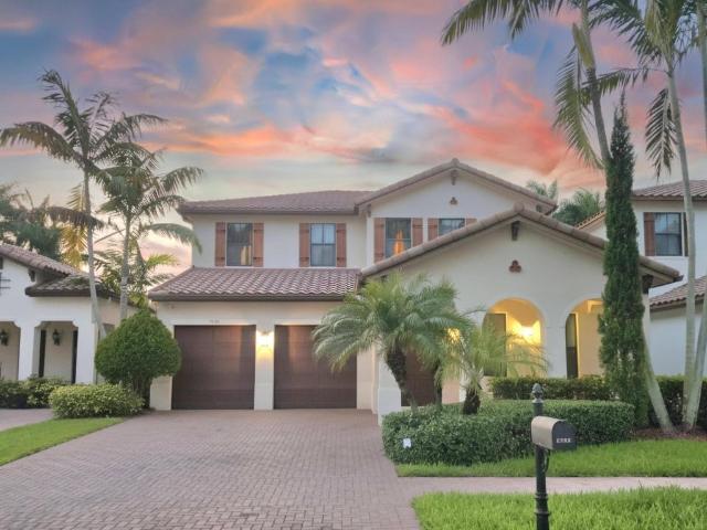 4 bedroom luxury Villa for sale in Cooper City, Florida