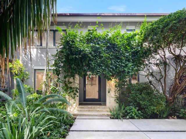 4 bedroom luxury Villa for sale in Coral Gables, Florida