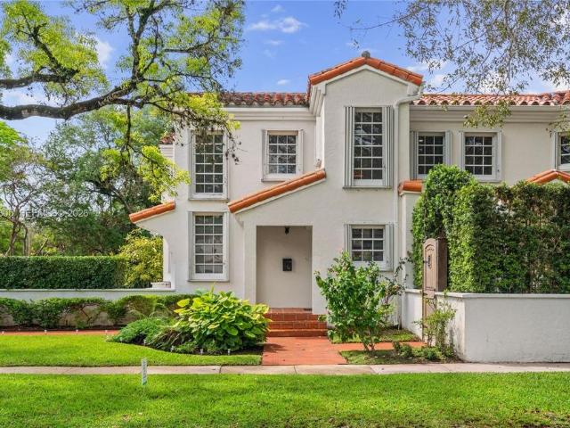 4 bedroom luxury Villa for sale in Coral Gables, Florida